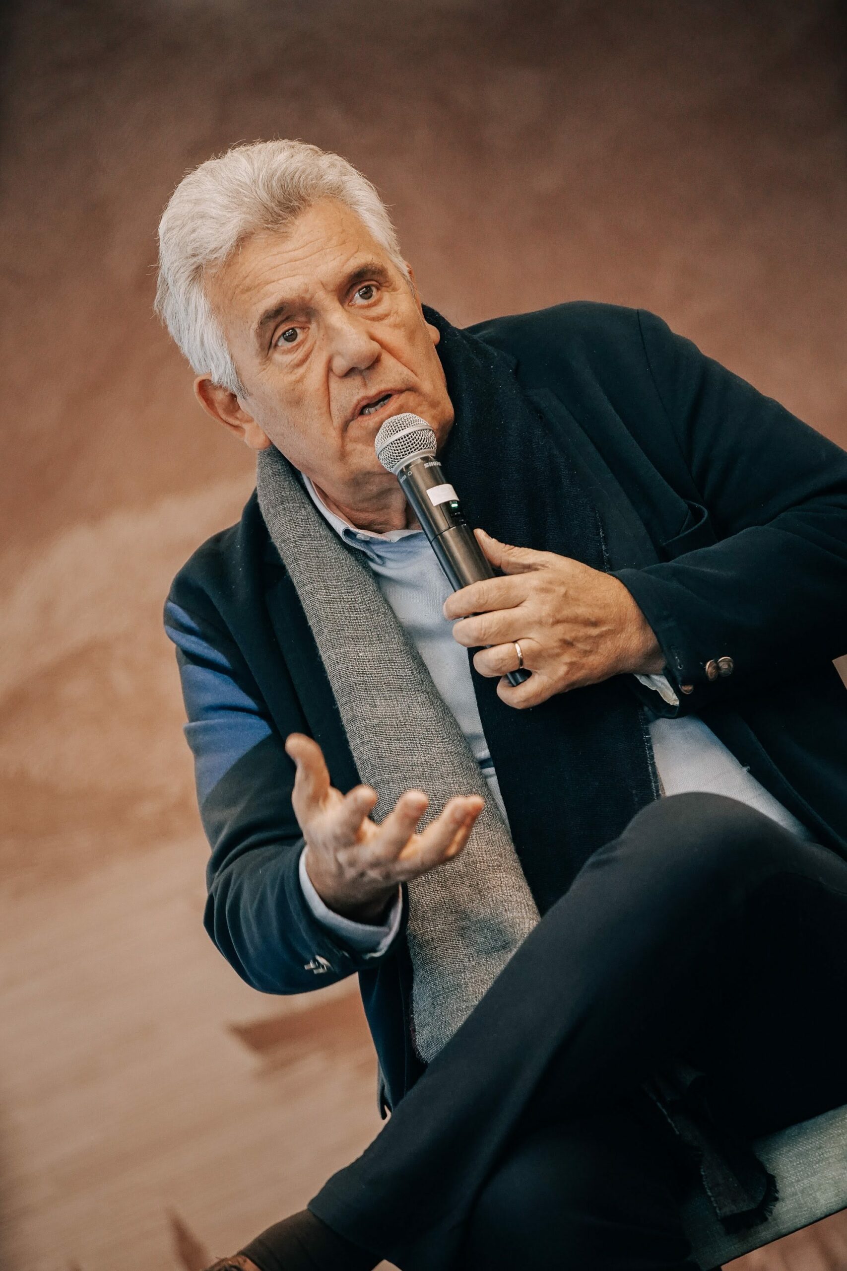 Contact Claude Onesta : Conférencier en entreprise